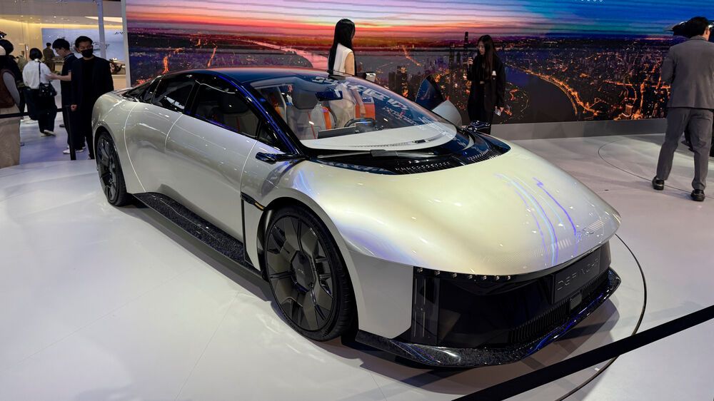 Automesse Shanghai: Branche mit Zuversicht || Bild 2 / 21