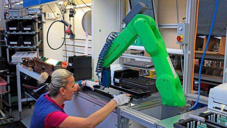 Neue ISO-Norm für Kräftemessung an Cobots
