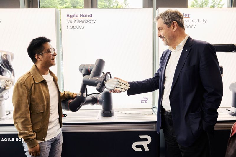 Agile Robots eröffnet globales Hauptquartier in München