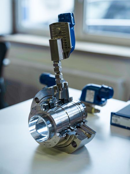 Nachhaltiger produzieren dank digitaler Dichtungstechnologie || Bild 1 / 4