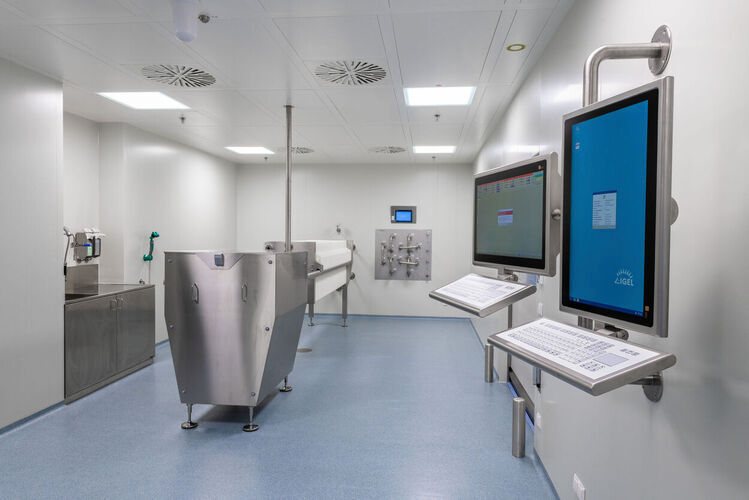 Cleanroom Design: what to look out for in doors, glazing, walls and ...