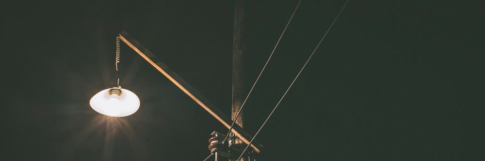 A bidirectional DC/DC converter in DAB topology