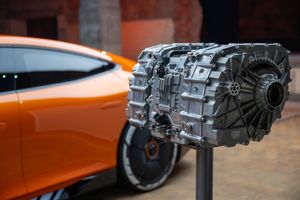 Mercedes-Tochter Yasa zeigt E-Motor mit 13 kg und 550 kW || Bild 1 / 2