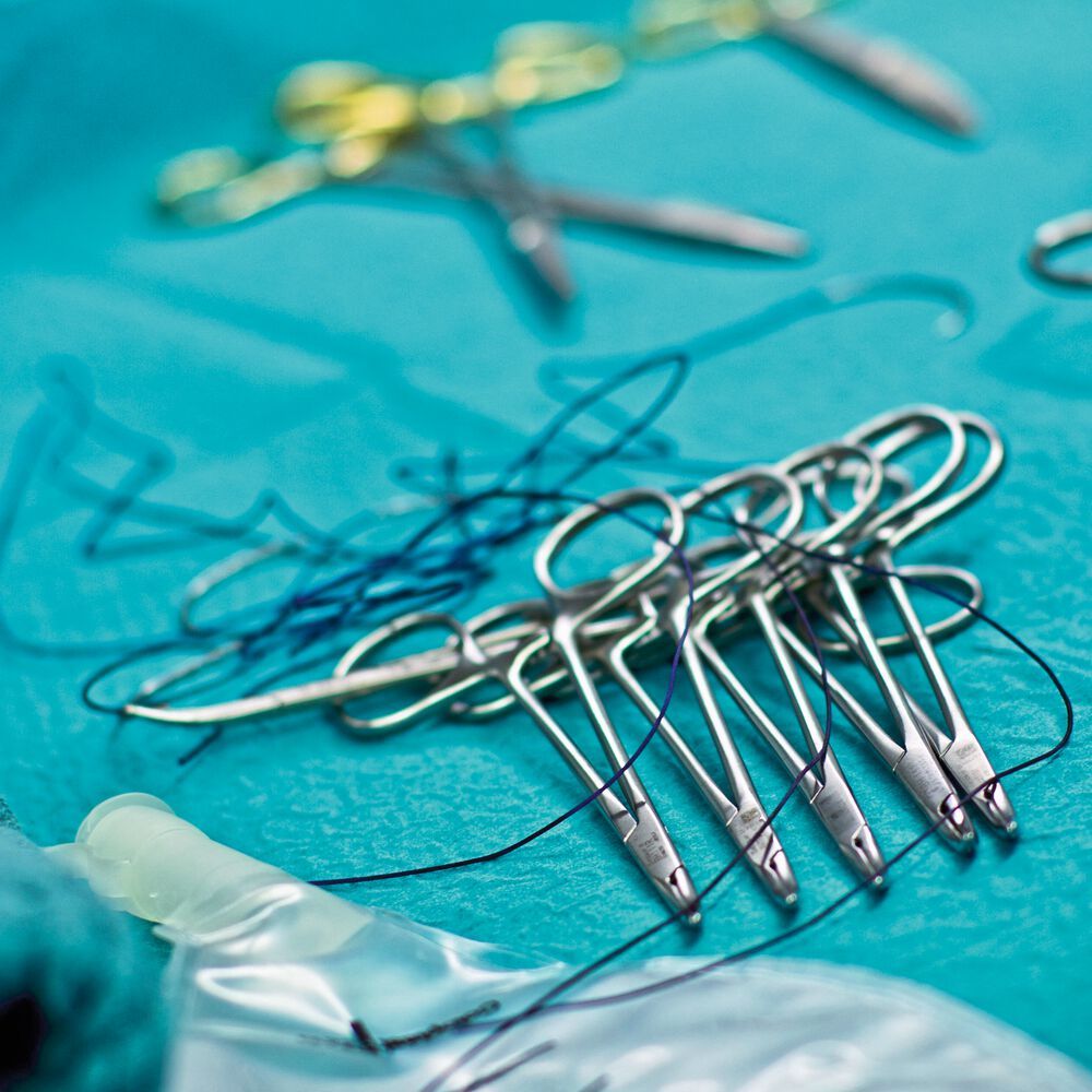 Elastisches Nahtmaterial soll Insuffizienzen reduzieren