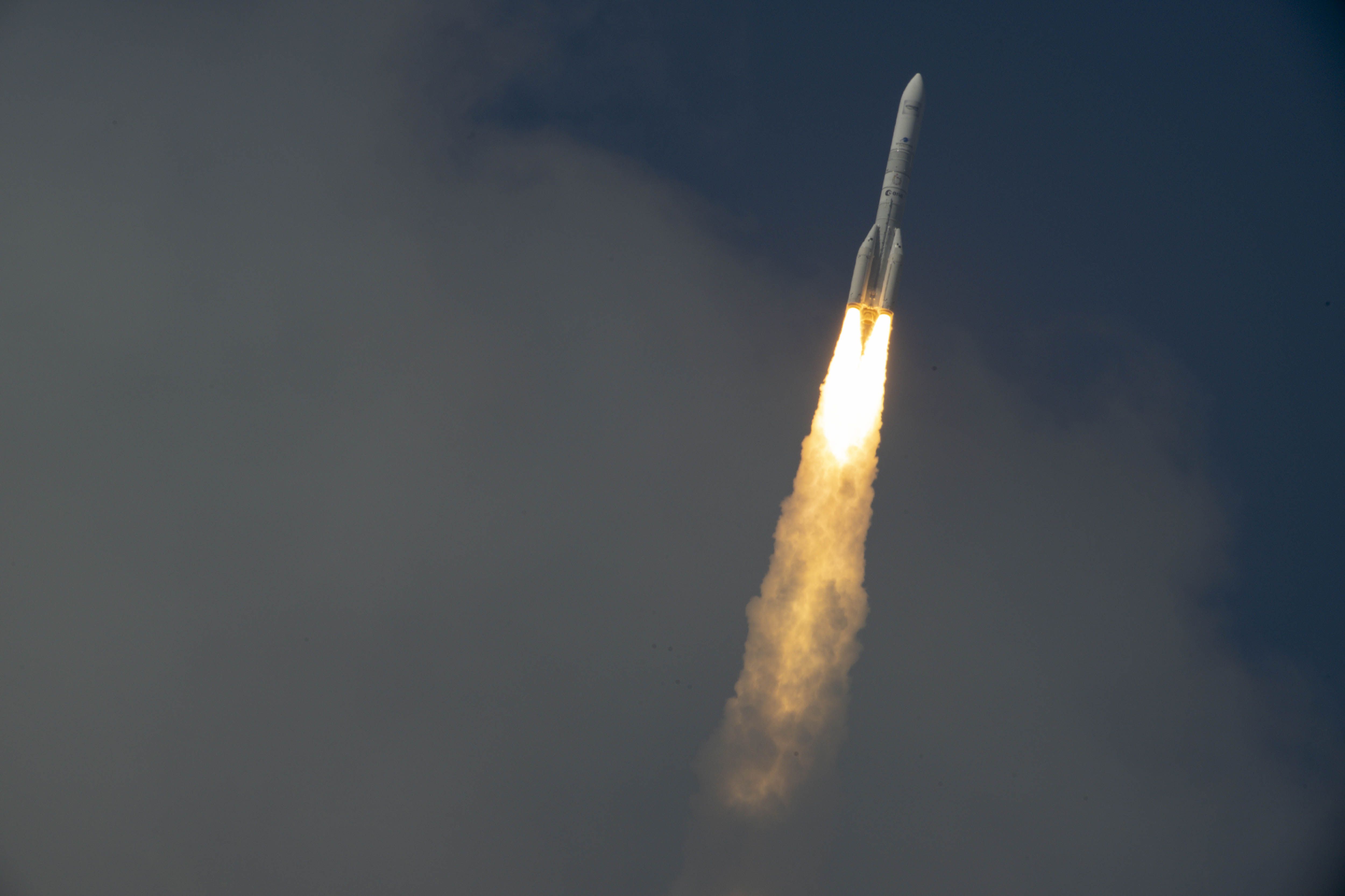 Erste Ariane 6 mit vier Boostern erfolgreich gestartet || Bild 1 / 3