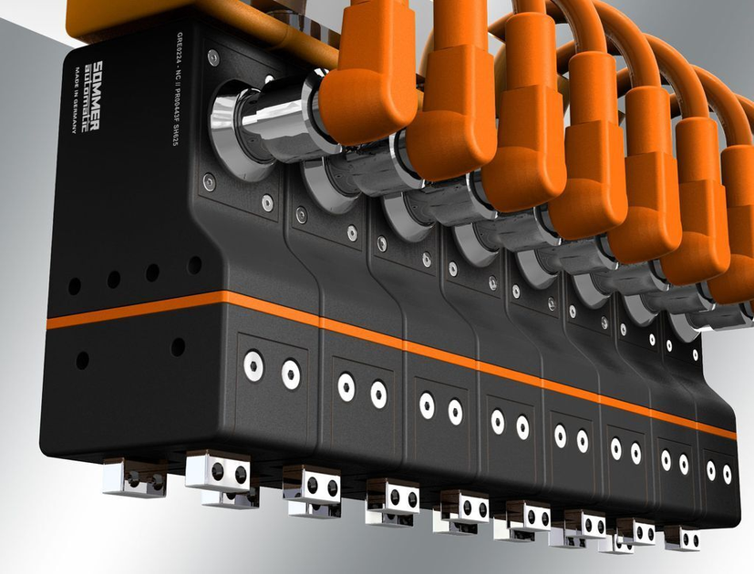 Elektrischer Parallelgreifer integriert Steuerung und fragt Position ab