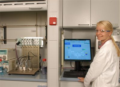 Prozessleitsystem Simatic PCS 7 LAB für die Mikroverfahrenstechnik