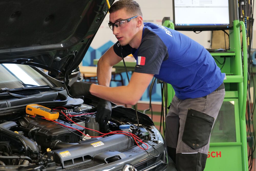 Die World Skills 2022 im Beruf Kfz-Mechatronik in Dresden || Bild 8 / 33