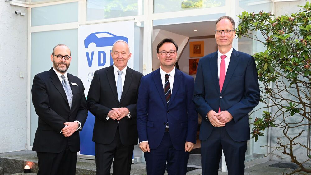 Neuer VDIK-Präsident Michael Lohscheller fordert Entlastungen