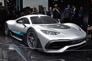 AMGs Project One bringt die Formel 1 auf die Straße || Bild 2 / 6