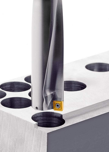 Wendeplattenbohrer bis 5 × D steigert Schnitt- und Vorschubwerte um 20%