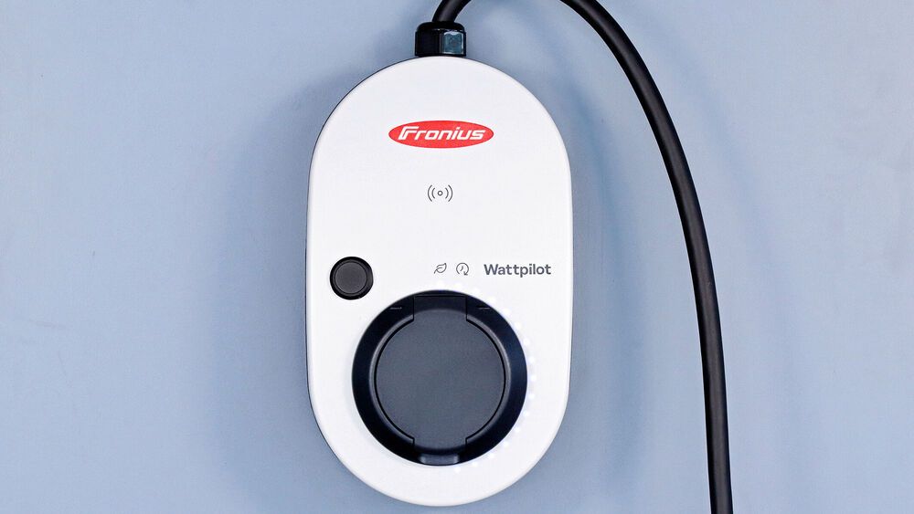 Optimale Wallboxen für E-Autos: Laden mit Solarstrom - ADAC Test