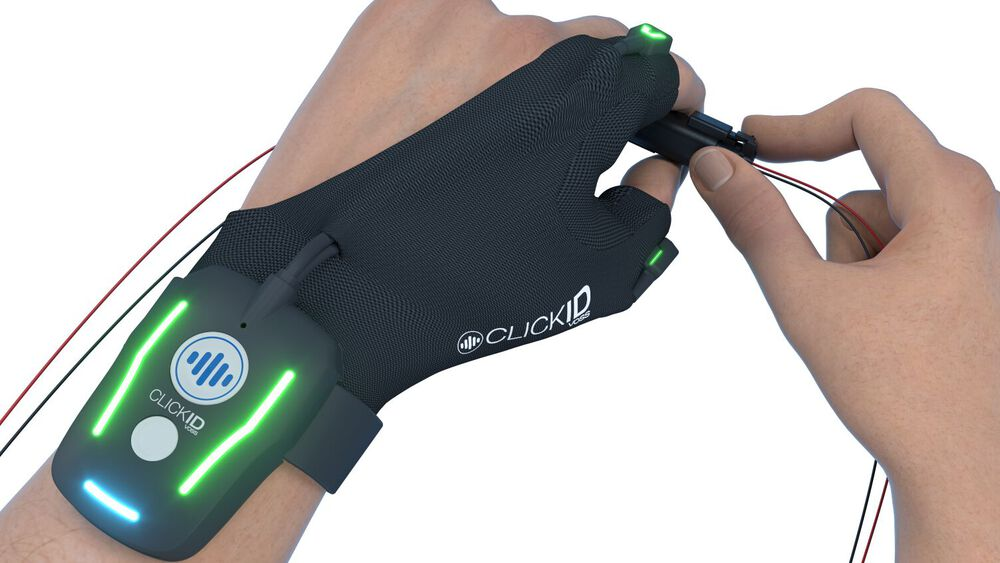 Sensor-Handschuh für Qualitätssicherung in Fertigungsprozessen