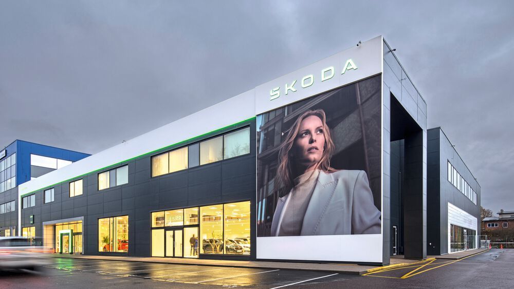 Skoda Autohäuser: Modern-Solid-Design und neue Corporate Identity