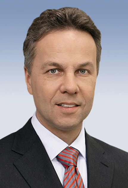 Dr. Albert Hieronimus übergibt Vorstandsvorsitz an Dr. Karl Tragl