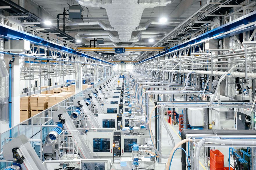 Hirschmann Automotive GmbH || Bilder || Werk Vsetín || Picture 1 / 3