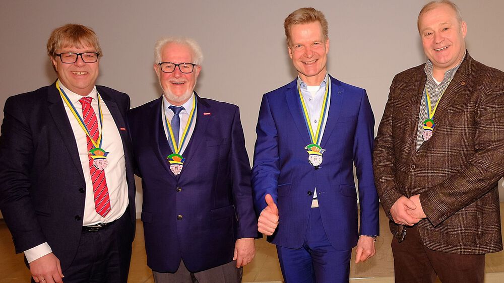 Mitarbeiter mitnehmen und zusammenstehen