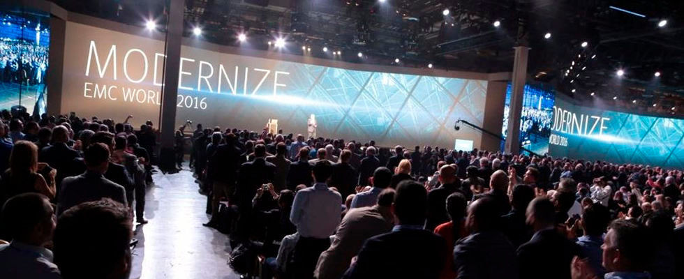 EMC packt persistente Speicher in Container