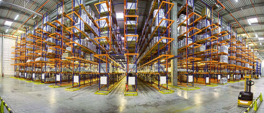 Was ist ein Hochregallager? – Definition und Vorteile