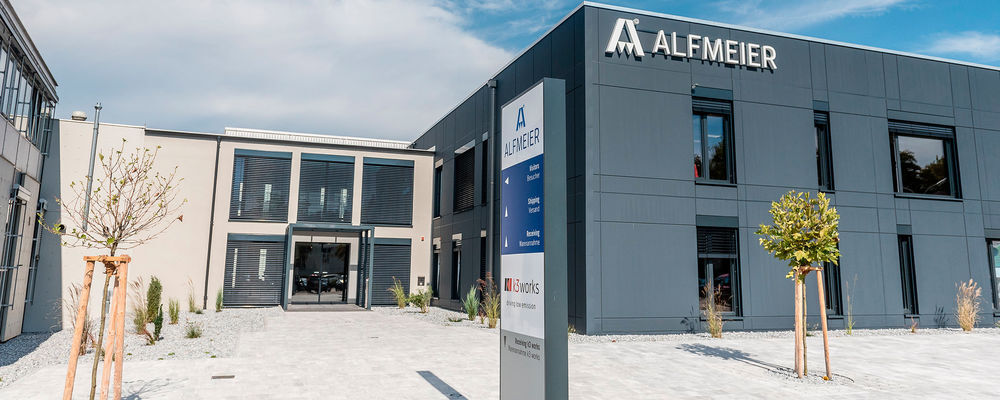 Alfmeier eröffnet Smart Factory