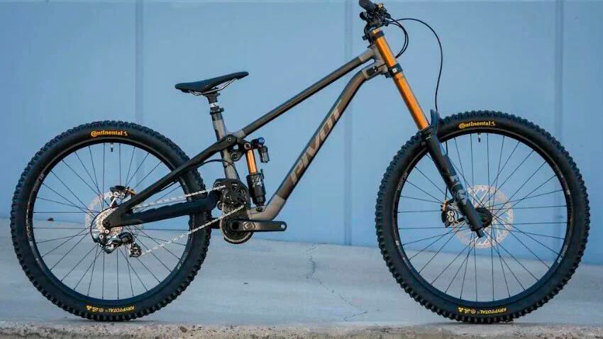 Pivot Cycles kombiniert Carbon und 3D-gedrucktes Titan im neuen Fahrrad ...