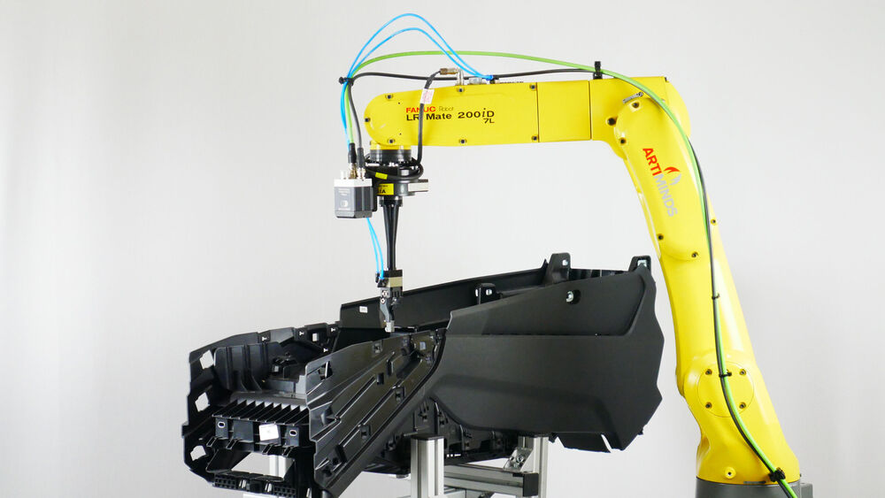 AI and robotics for flexible harness assembly
