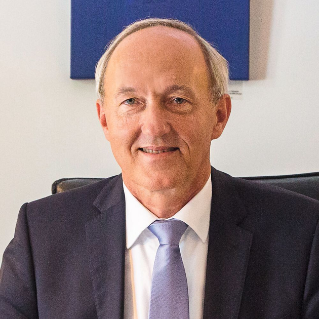 Reinhard Zirpel bleibt VDIK-Präsident