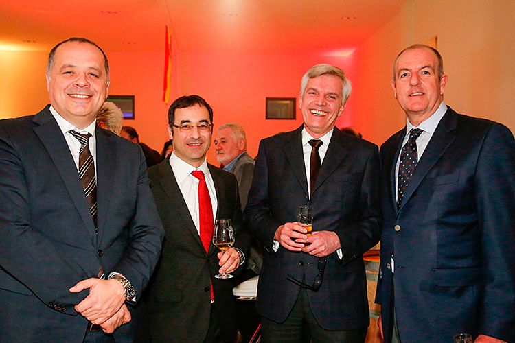 Gottfried Schultz baut für Seat in Dormagen || Bild 4 / 10