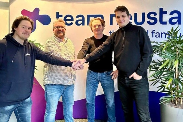 Team neusta übernimmt Full-Service-Dienstleister open4business