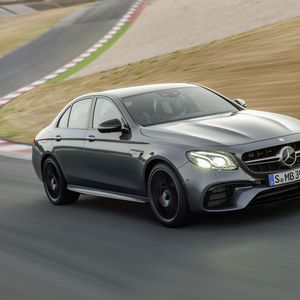 Mercedes Benz E63 AMG E Klasse extrem