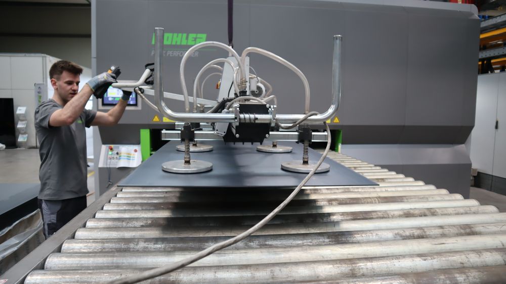 KOHLER part leveling machines ensure level and low-tension metal sheets.