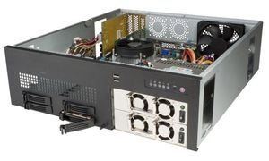Pyramid stellt neue Prototypen für Gehäuse und Server vor || Bild 1 / 2