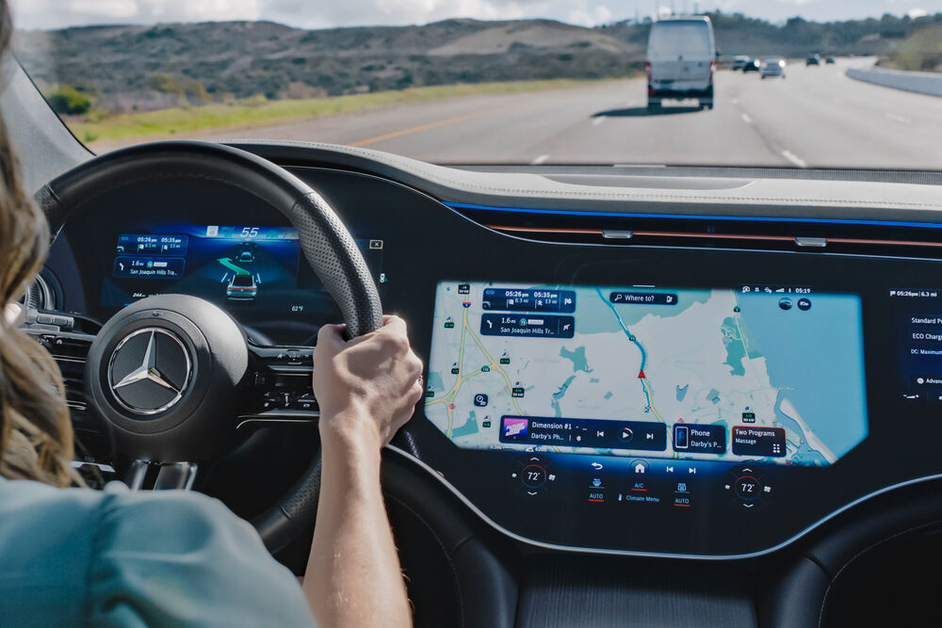 Mercedes-Benz integriert Google Maps