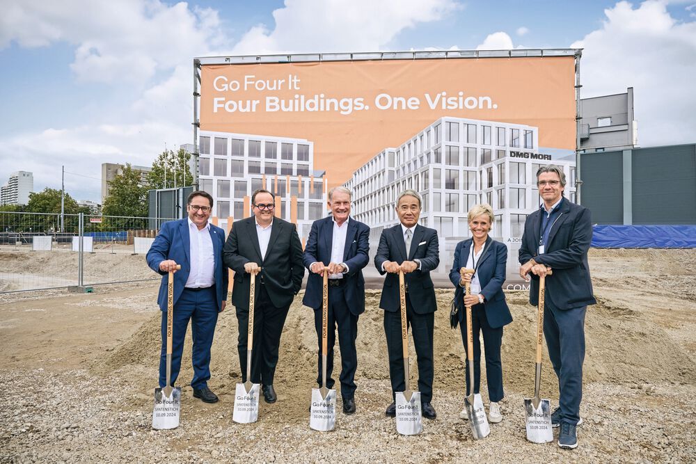 Spatenstich der DMG Mori Europazentrale in München