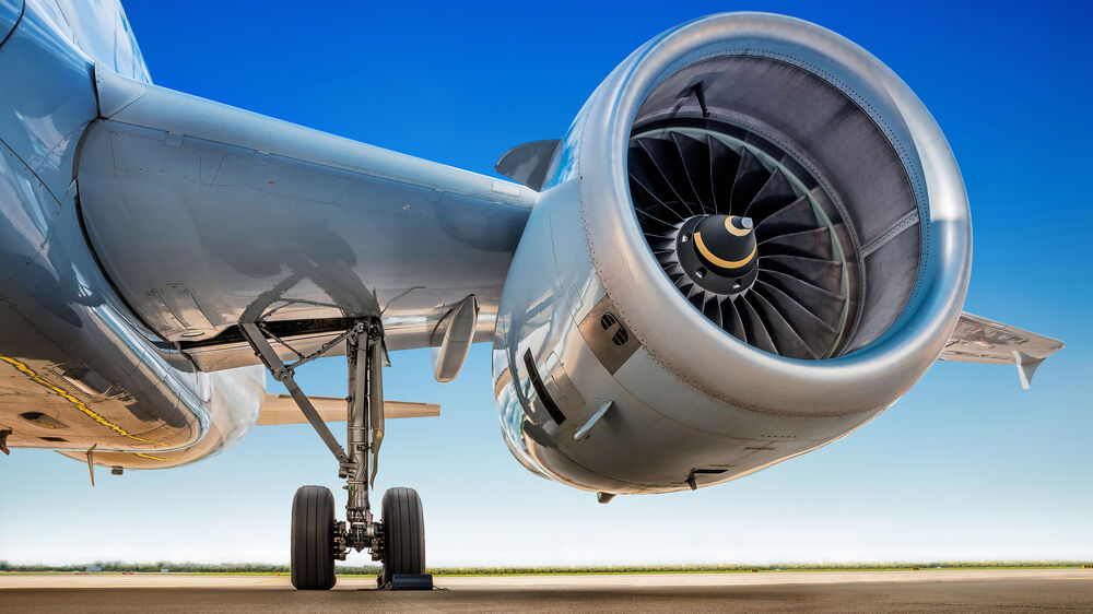 Multi-level power inverters in aircraft