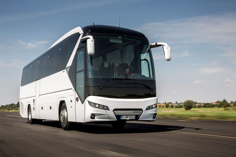 MAN baut Reisebus zum Luxus-Wohnmobil um || Bild 1 / 4