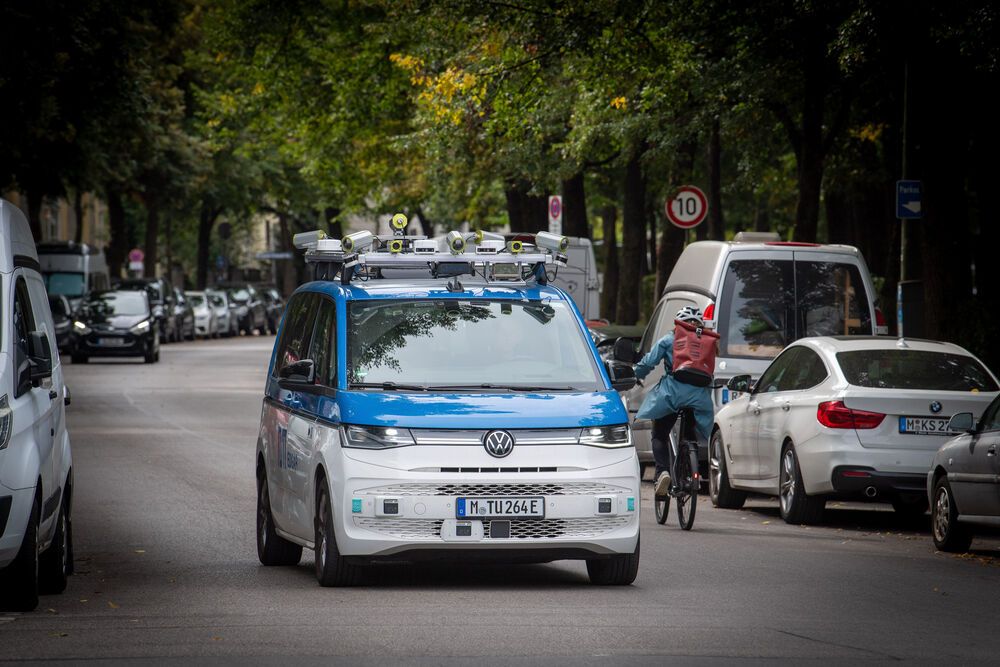 TUM testet KI-gesteuertes Shuttle im Wiesnverkehr || Bild 1 / 3