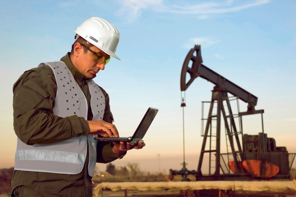 Step by Step to the Digital Oilfield || Picture 2 / 8