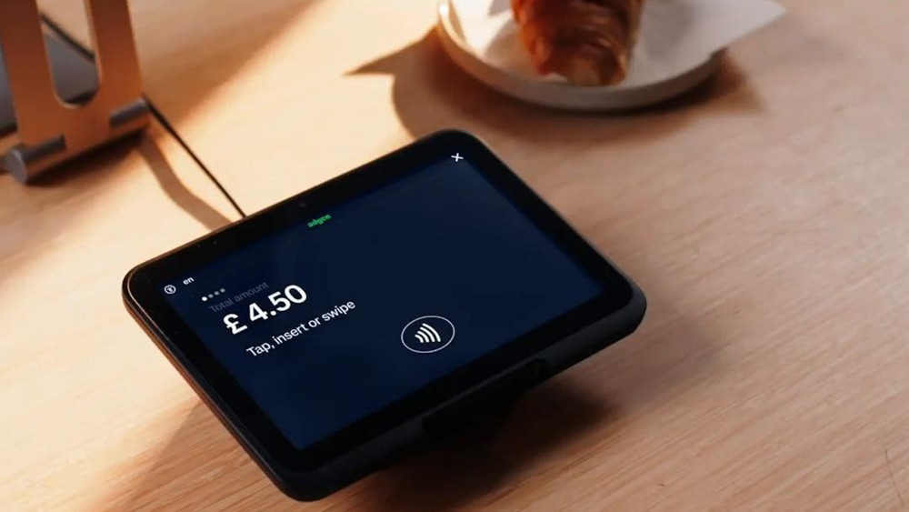 Adyen SF01: Terminal für Rechnungskauf im Laden