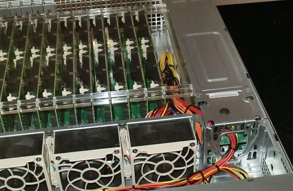 Mit ARM SoC passen 900 Server in ein Standard-Rack