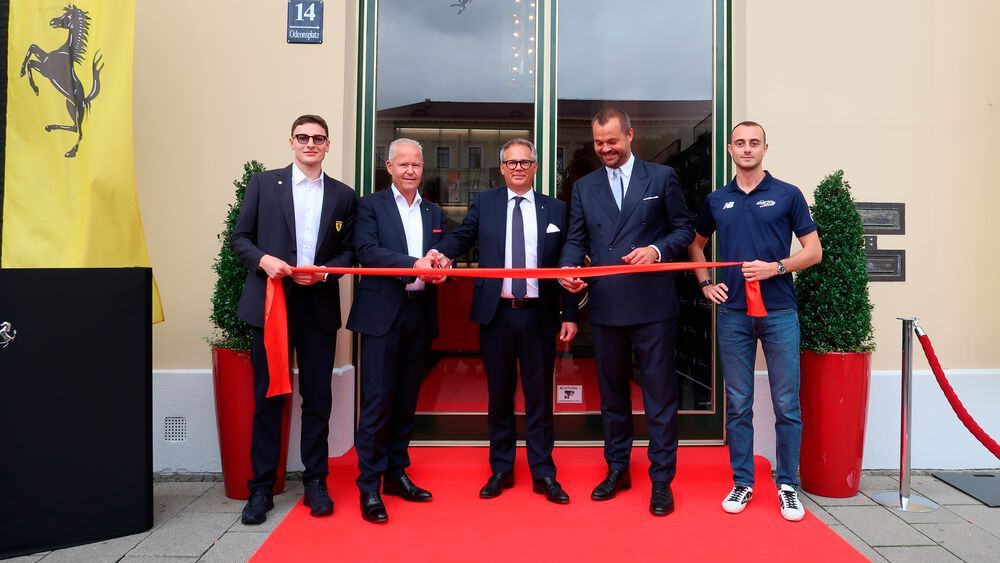 Emil Frey Sportivo eröffnet Ferrari-Schauraum in München