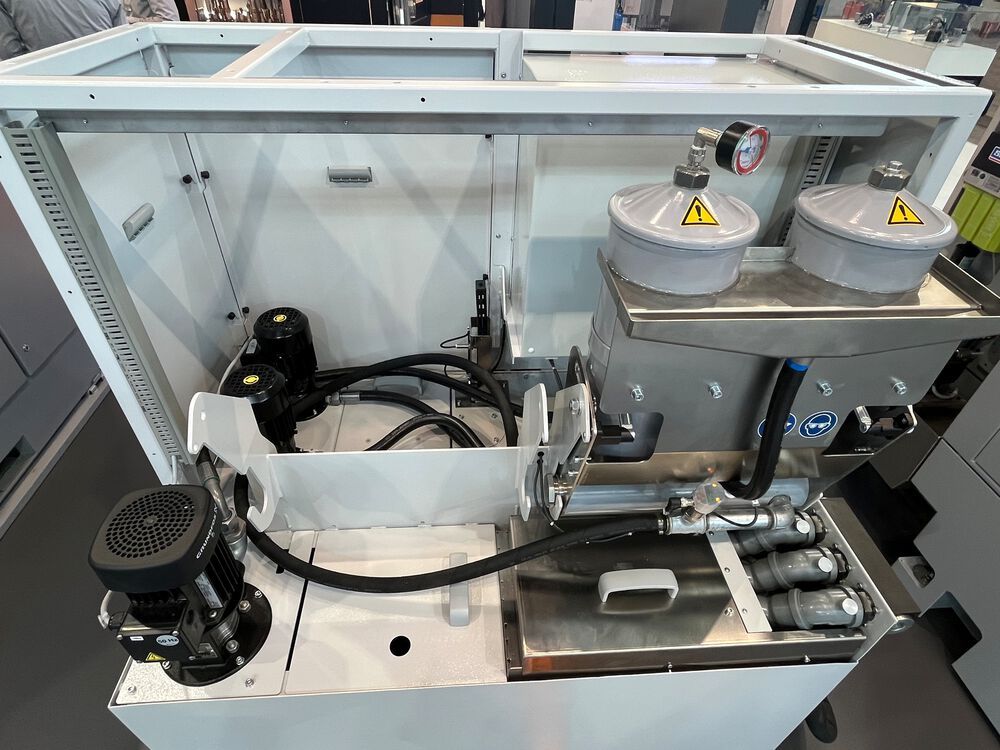 Advanced filtration system for enhanced tool sharpening || Picture 1 / 2