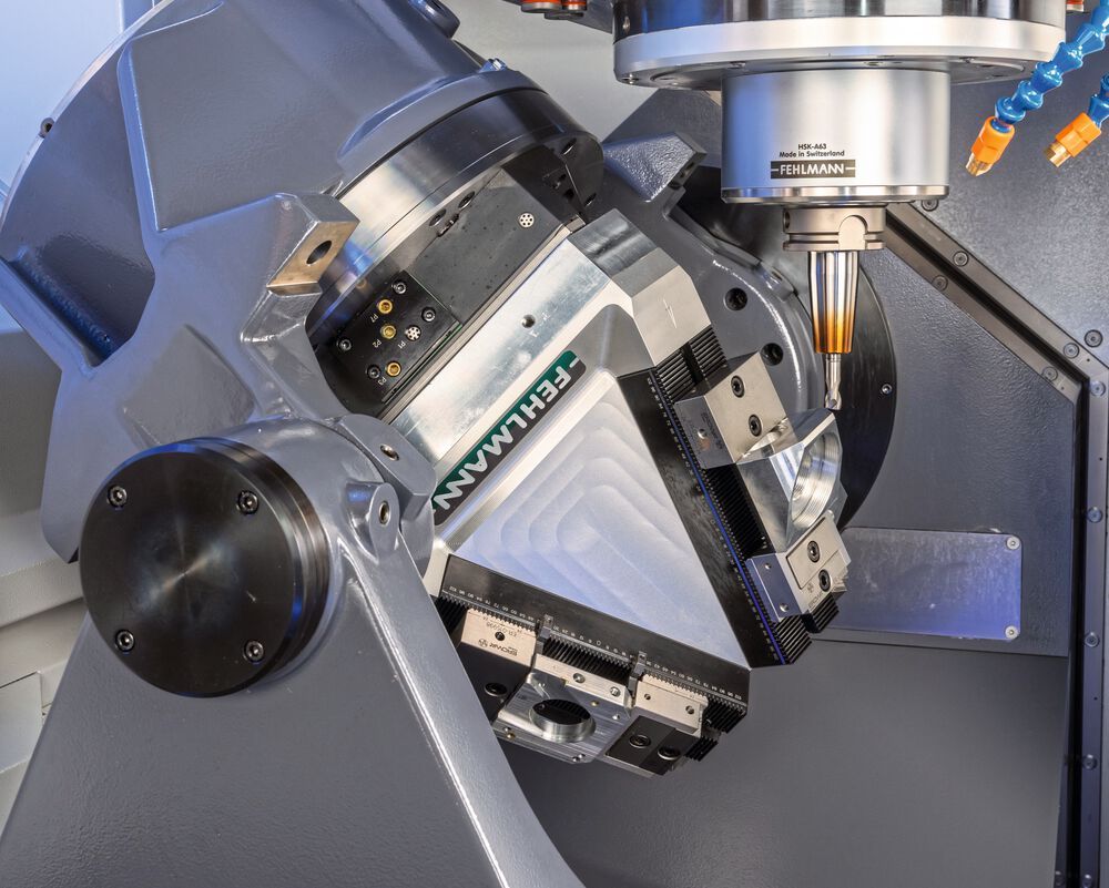 Fehlmann präsentiert neu entwickelte Versa 745 || Bild 1 / 3