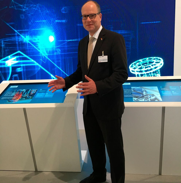 Siemens strives for synthesis between hardware and software companies