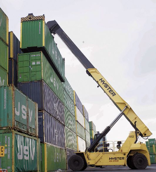 >> En six hauteurs de gerbage