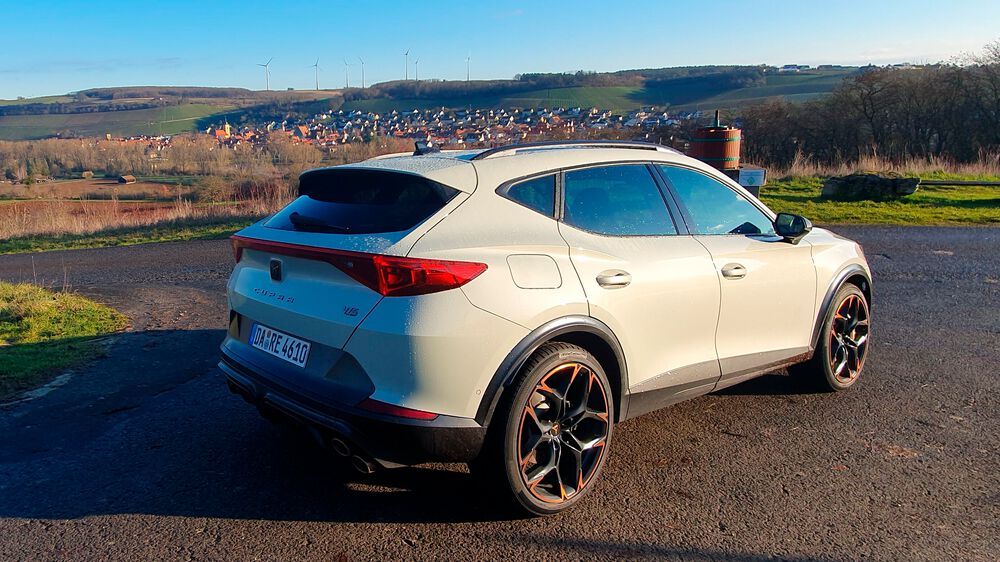 Zehn Dinge, die uns am Cupra Formentor VZ5 Taiga Grey aufgefallen sind ...