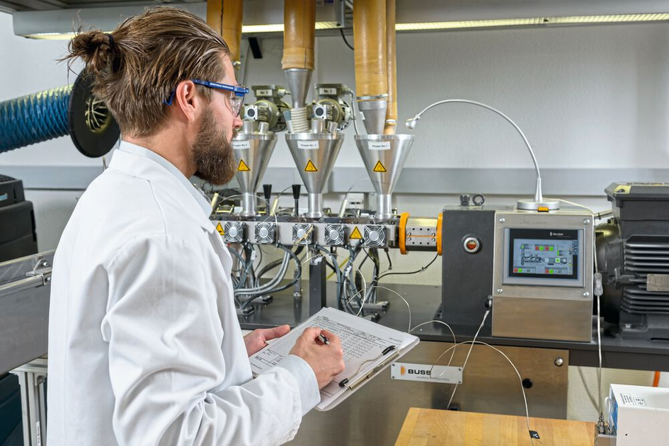 Robust cables through special plastics: Production and application