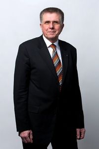 ZF stellt Vorstand neu auf || Bild 1 / 9