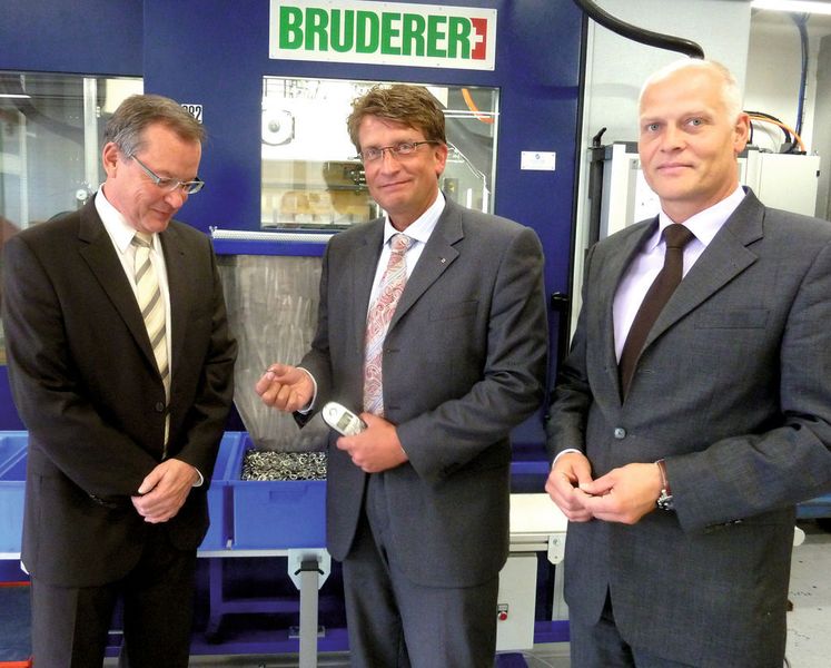 Wirtschaftliche Sachzwänge im Stanzbetrieb genial gelöst || Bild 1 / 8