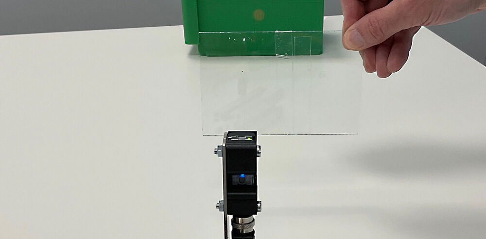 Ipf stellt optischen Sensor für transparente Objekte vor